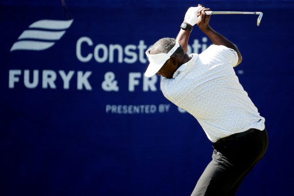 DEWIZ TESTS IN TOURNAMENT SWING DATA CAPTURE WITH VIJAY SINGH AND NOTAH ...